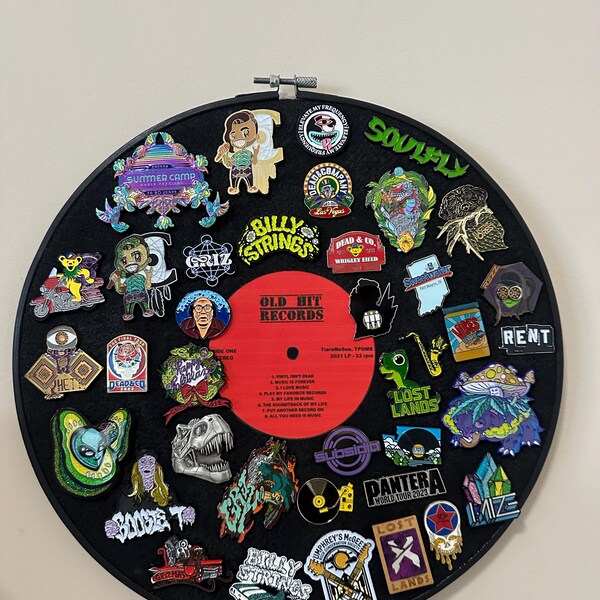 Shamrock Alphabet Four Leaf Clover TTF Font. St. Patrick's Day Font ...