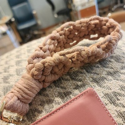Square Macrame Wristlet Keychain Wristlet Key Wristlet Boho Macrame ...