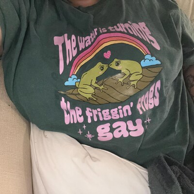 Gay Frog Lovers T-shirt, Lesbian Frogs, LGBTQ Pride Tee, Pride Shirt, Bisexual Pride, Pansexual ...