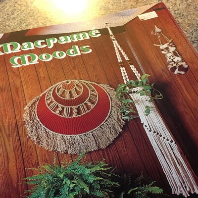 Craft Book: MM122 Macrame Moods Patterns & Instructions - Etsy