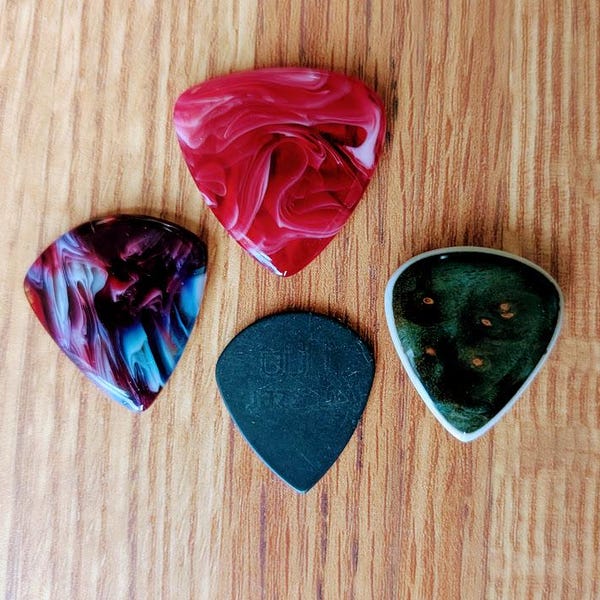 Galalith / Casein Guitar Pick - Faux Tortoise / Faton Macula Signature ...