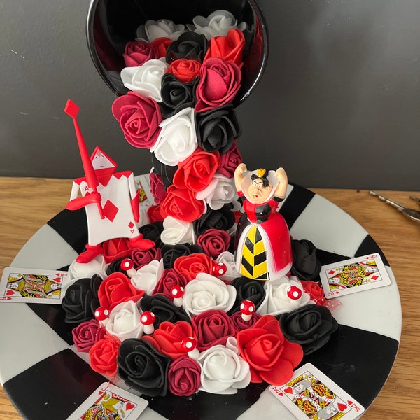 Handmade Alice in Wonderland Mad Hatters Tea Party Birthday Wedding ...
