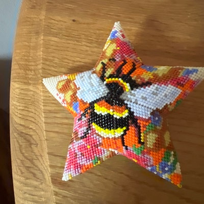 Bumble Bee 3D Peyote Star Pattern PDF Bee Honey and Flowers Beaded Star ...