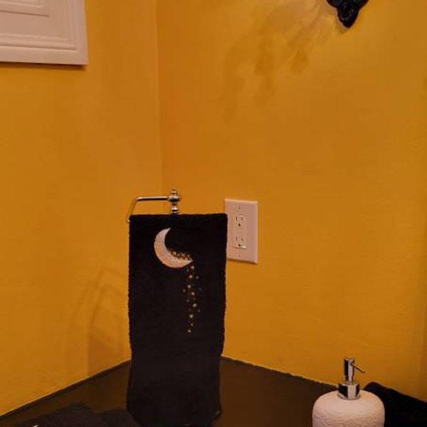 Cryptid Folklore Melon Heads Graphic T-shirt, Graphic Tees, Paranormal ...