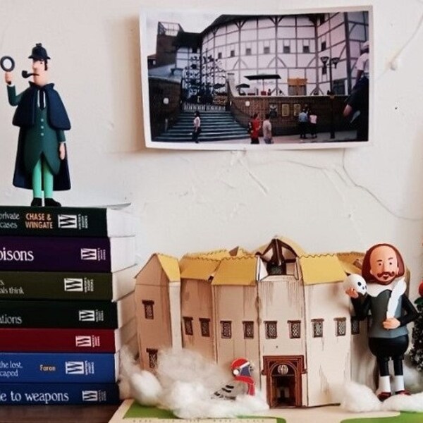 Sherlock - Collectable London Art Toy I Sherlock Holmes Souvenir ...