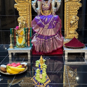 Maa Lakshmi Statue Goddess of Wealth Prosperity Mother Laxmi Idol Devi ...