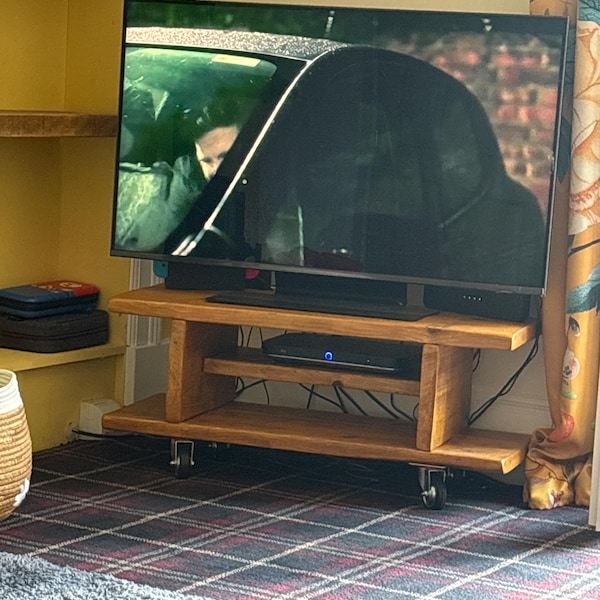 Floating TV Unit - Rustic Wall Mounted Television Shelf - Wooden TV ...