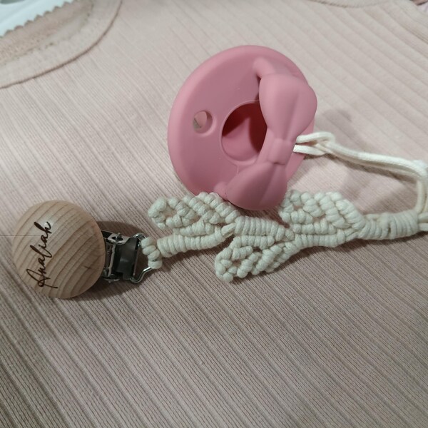 Personalized Macrame Pacifier Clip, Engraved Wood, Binky Clip, Baby ...