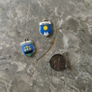 Bahrain Silver Bracelet Charm Enamel Travel Shield Asia Crest - Etsy UK