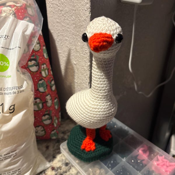 PATTERN ONLY! Crochet Desk Goose PDF Pattern, Bonus: Rain Hat and ...