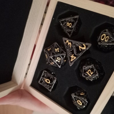 Rotatable Dragon Eye Dnd Dice Set , Liquid Core Dungeons and Dragons ...