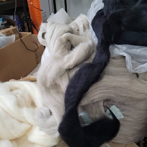 4.4 Lb on Sale Wool Roving Roll Un-dyed White Wool Top Fiber - Etsy