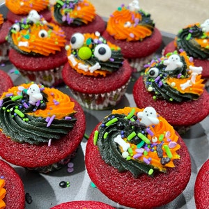 Jungle Leaves Sprinkle Mix Leaf Sprinkles Green Sprinkles Jungle ...