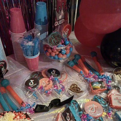 Video App Inspired Microphone Chocolate Covered Pretzel Rod Party ...