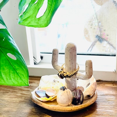 Maraca Vase // Handmade Ceramic Vessel - Etsy