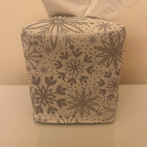 Tissue Box Cover, Pink Roses Tissue Cover, Bedroom or Bathoom Pink ...