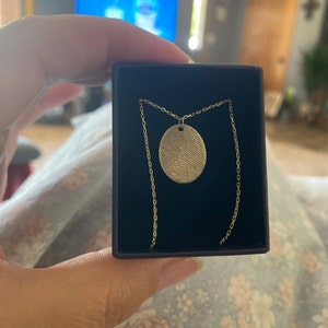 Personalized Gold Disc Photo Necklace, A Heartfelt Christmas Gift to ...