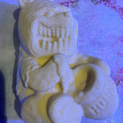 MOLD Ultimate Zenomorph/alien Plastic Bath Bomb Mold - Etsy