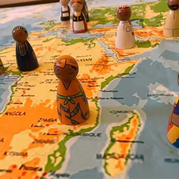 Multicultural Peg Dolls, International Traditional Costumes ...