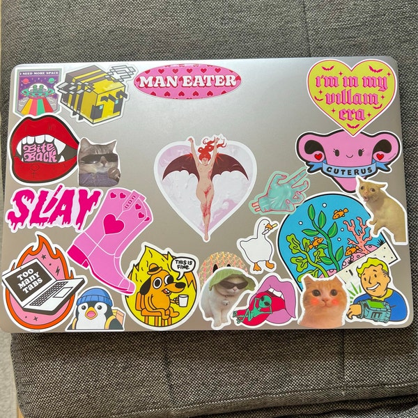 Pin Button Badge - Brat Girl Summer - Y2k | Girly | Green | 2000s | Charli Xcx | Brat | Julia ...