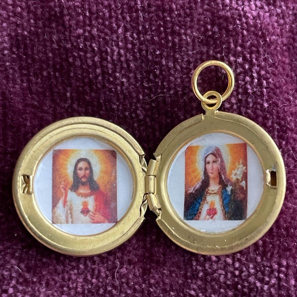 St Therese of Lisieux Red Rose Enameled Front Relic Locket- Gorgeous ...