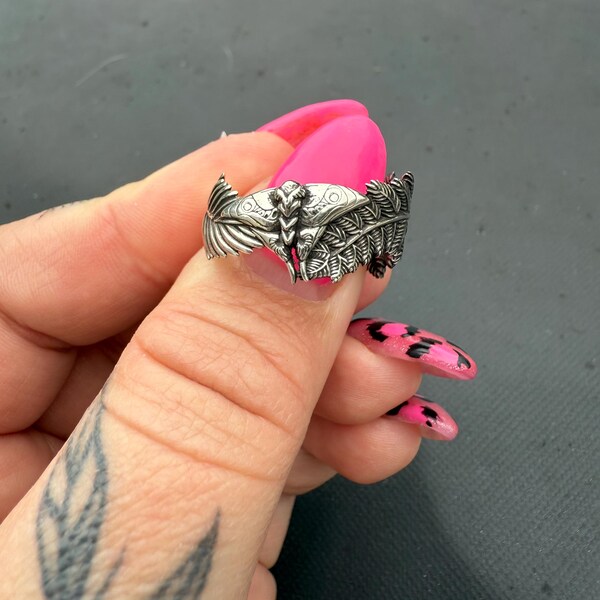 SALE 50% How to Train Your Dragon Jewelry, Handmade Toothless & Light ...