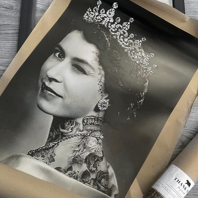 Punk Queen Queen Elizabeth Home Decor Wall Art Print Limited Edition ...