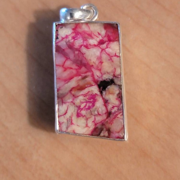 Tugtupite Pendant From Greenland – Rare & Radiant Natural Gemstone - Etsy