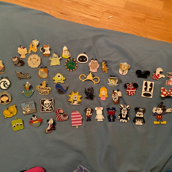 DISNEY TRADING PINS 50 No Doubles Pin Lot - Etsy