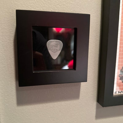 Guitar Pick Display Black 8 X 10 Double Sided Horizontal Holds 30 ...