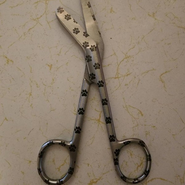 Vet Tech Veterinary Technician Nurse Paw Paper Coated Bandage Scissors ...