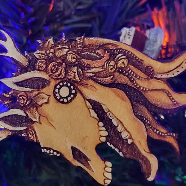 Mari Lwyd Ornament: Hand-stained Baltic Birch Cryptid Christmas - Etsy