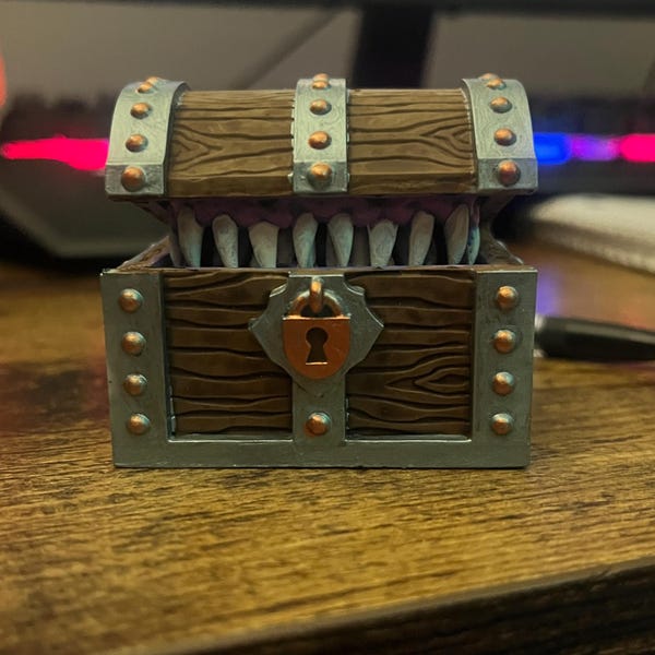 Opening Mini Mimic-you Can Close and Open It! Looks Like an Innocent ...