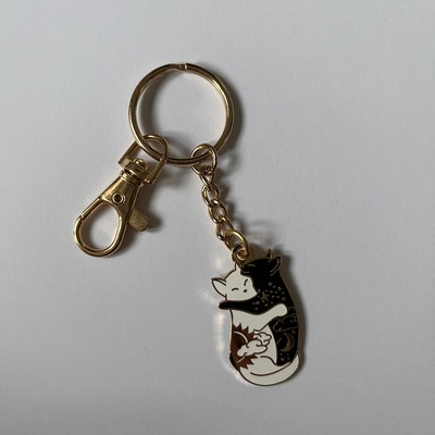 Day & Night Hugging Cat Keychain Yin Yang Cat Moon Keychain Cute ...