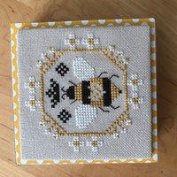 Quirky Quaker Queen Bee PDF Pattern Garden Delights Darling & Whimsy ...