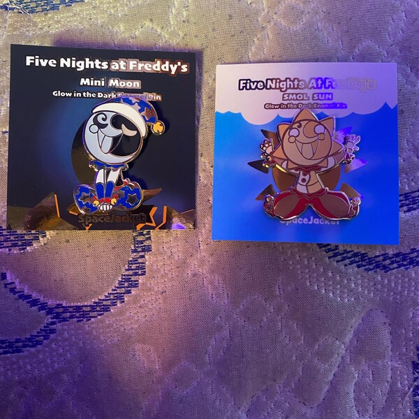 FNAF Smol Sun and Mini Moon Glow-in-the-dark Enamel Pins + Free Sticker ...