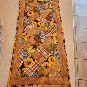 Pdf Table Runner Pattern Using 5 Inch Precuts or Scraps Tillie Table ...