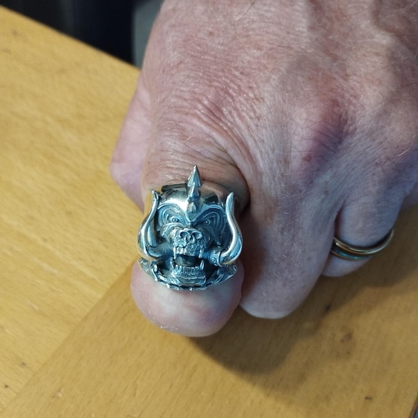 Motorhead Snaggletooth War Pig Silver Ring - Tribute to Rock Legends, A ...