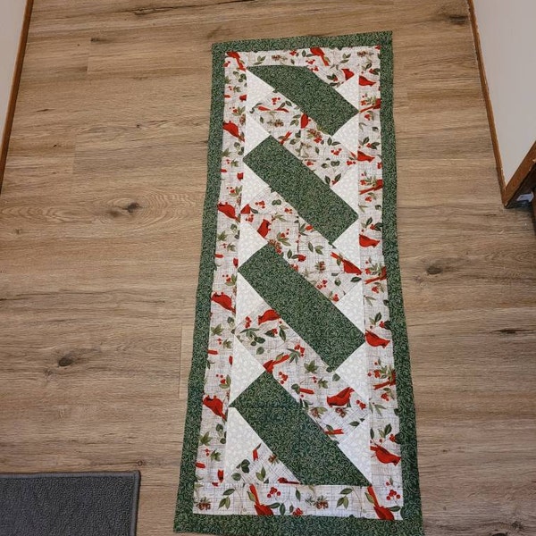 Colorful Ribbon Twist Quilted Table Runner - Tulip Square Pattern #576 ...