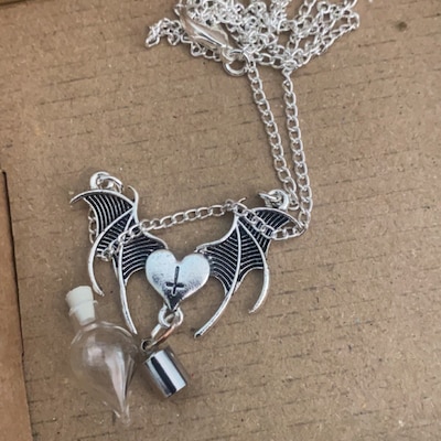 Watership Down Locket. Fiver and the Black Rabbit - Etsy