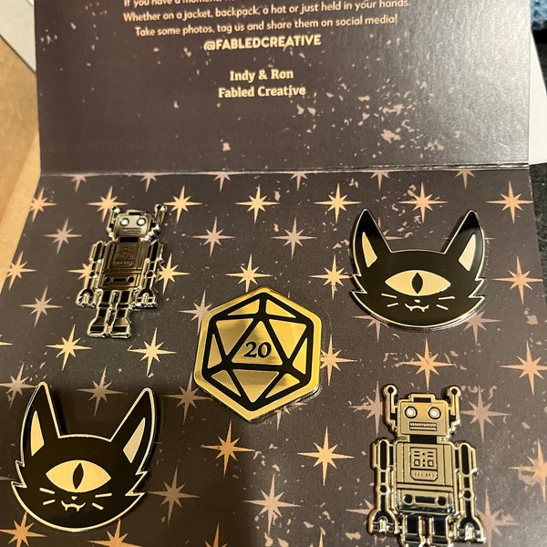 Retro Toy Robot Enamel Pin - Etsy