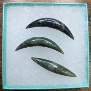 Gorilla Glass Solid Hive Cocoons 1/2 Inch or Larger Priced per Pair. - Etsy