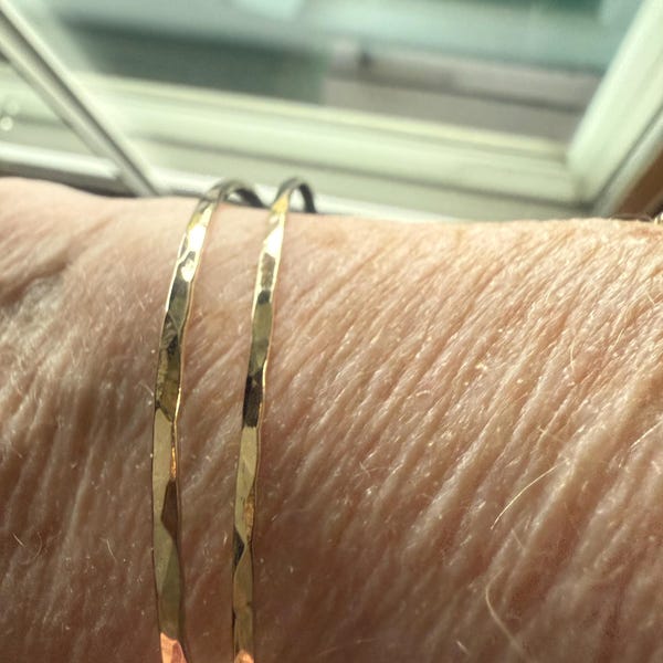Classic 14k Gold Filled Hammered Bangle, Textured Bangle, Gold Bangle, Medium Weight Gold Bangle ...