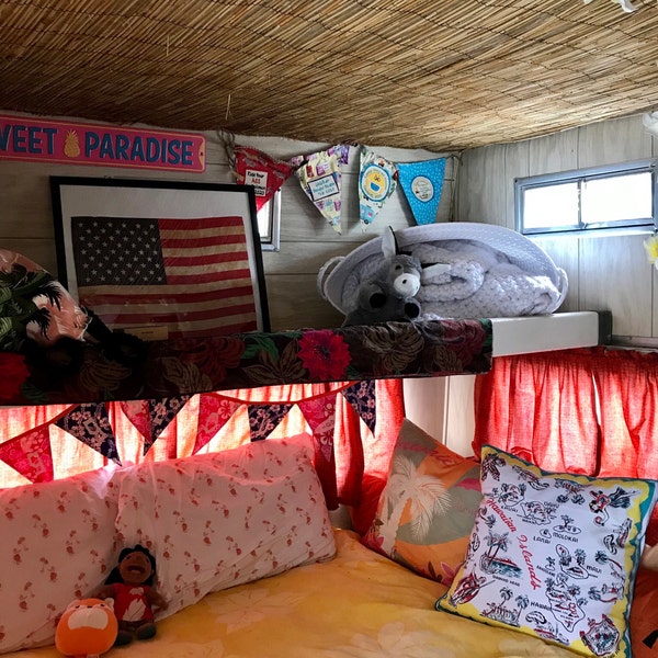 Glamping Trailer Apron, Purple Glamping Apron, Trailer Toss Fabric ...