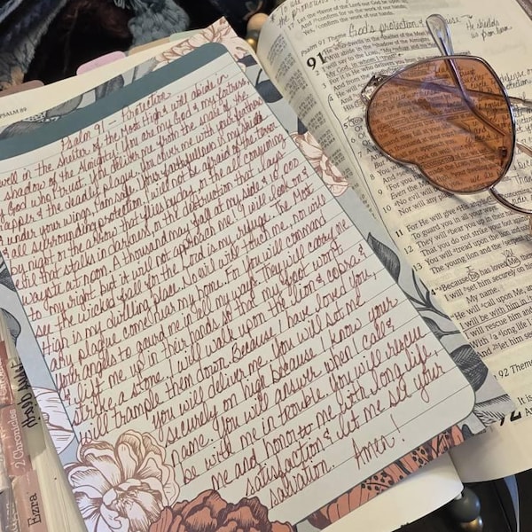 Elastic Bands With Pen Holder for Planners, Books, or Journals, 3 Bands ...