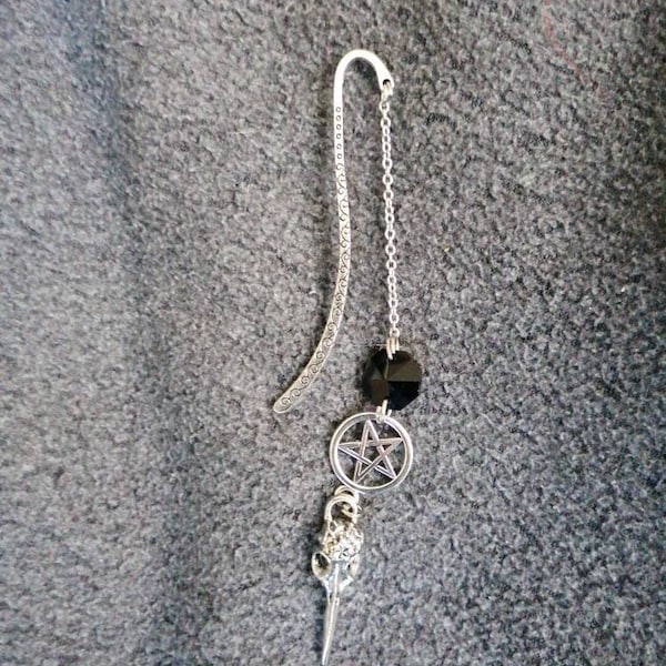 Jeanne Seymour Dark Red Tudor Pearl Necklace, Historical Necklace ...