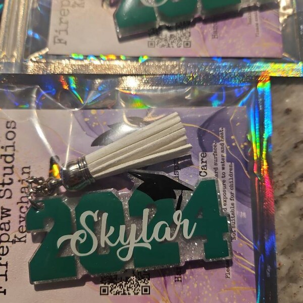 2024 Graduation Keychain free Name on Front, Graduation Gift ...