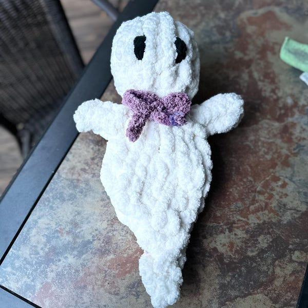 BABY BOO GHOST / Full Video Tutorial / Finger Knit Ghost Snuggler ...