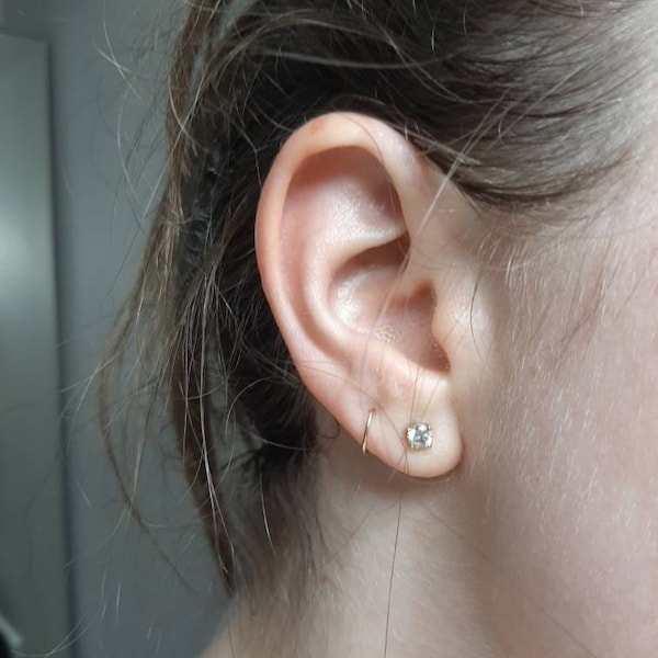 Upper Lobe and Ear Gold Cartilage Hoop Earring, Single Anti Tragus ...