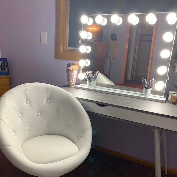 Curved Hollywood Vanity Mirror | LED Makeup Mirror | Table Top- Plugs ...